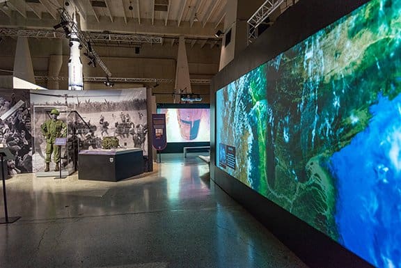 Apollo Behind-The-Scenes at Discovery Place Science | Flying Fish